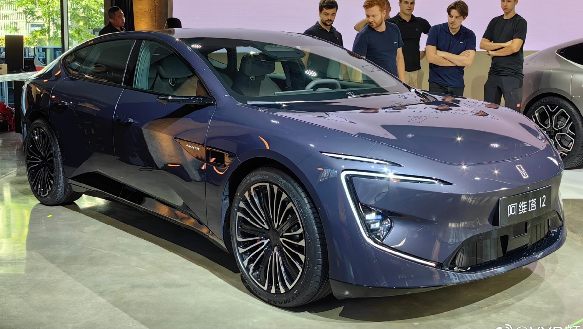 Avatr 12 de Changan, CATL et Huawei : Une Révélation Électrique à L'IAA Mobility avec un Écran ...