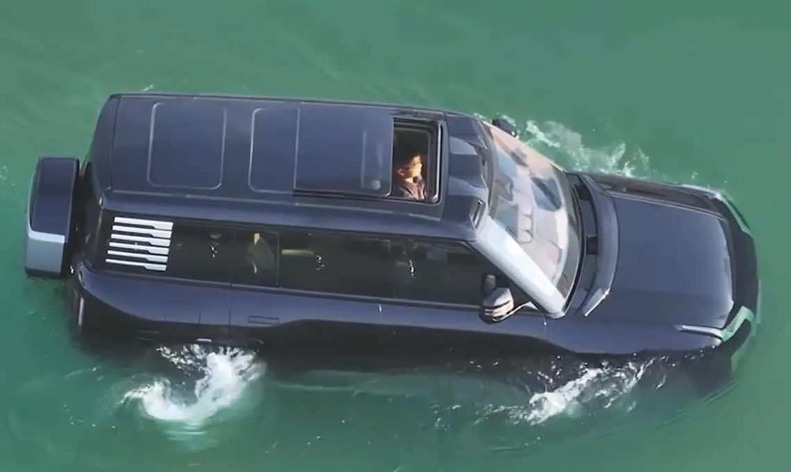 BYD YangWang U8 : Le SUV qui flotte sur l'eau ne coute que 127 000€