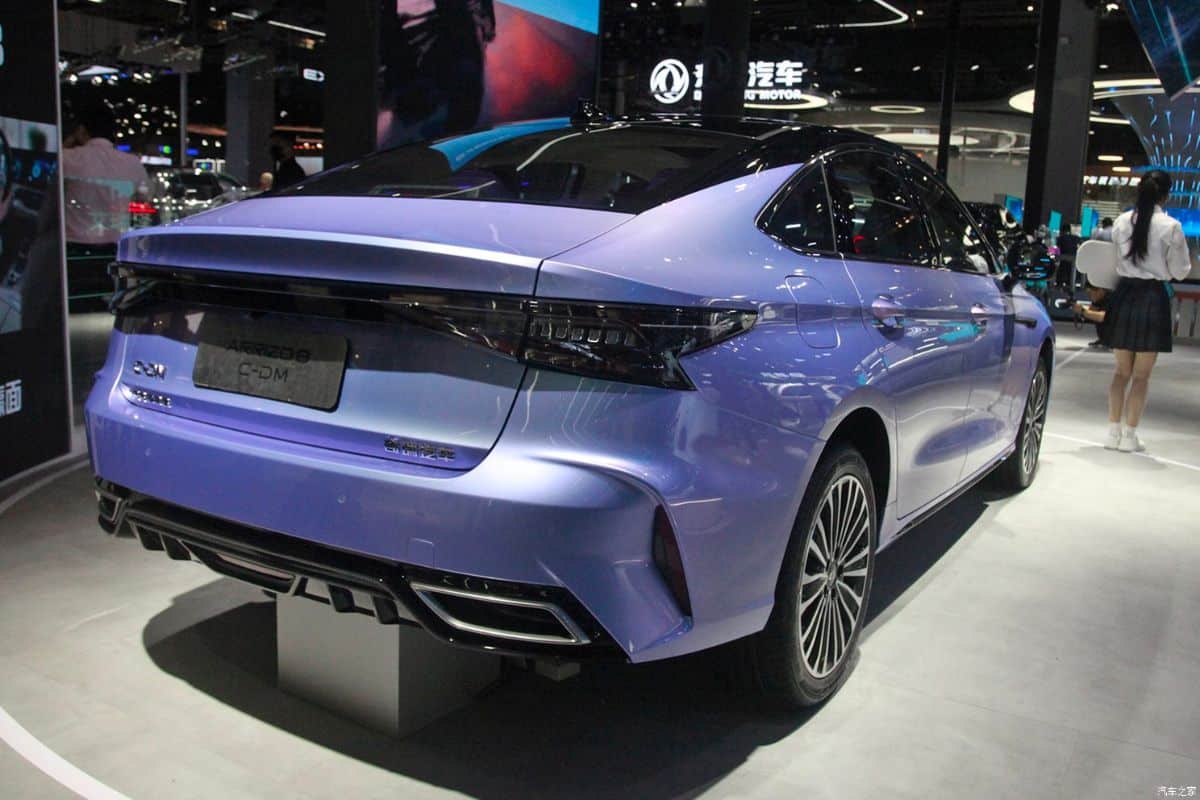 La VE Chinoise Chery Arrizo 8 PHEV Devient le Fengyun A8 dans la ...