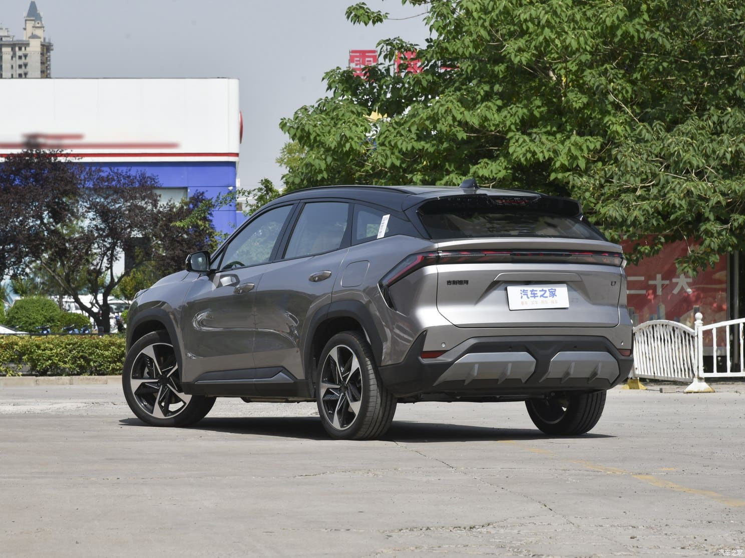 Geely dévoile les Galaxy L6 et L7 : Des hybrides rechargeables à la pointe de la technologie