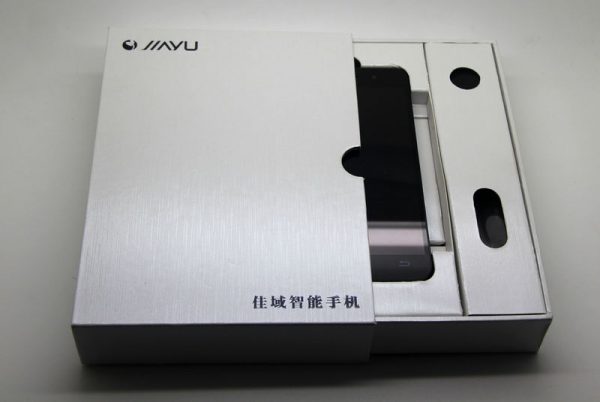 JiaYu low cost 4.5" quad-core MT6589 1,2 GHz