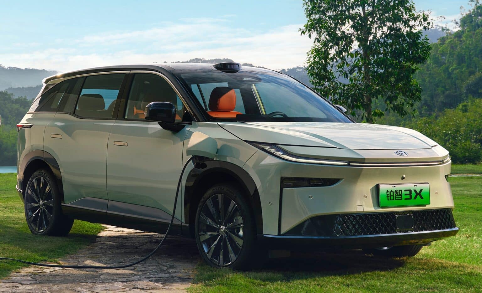 Toyota bZ3X : Un SUV électrique à 15 100 €, fabriqué à 65 % en Chine, et déjà un succès avec 10 ...