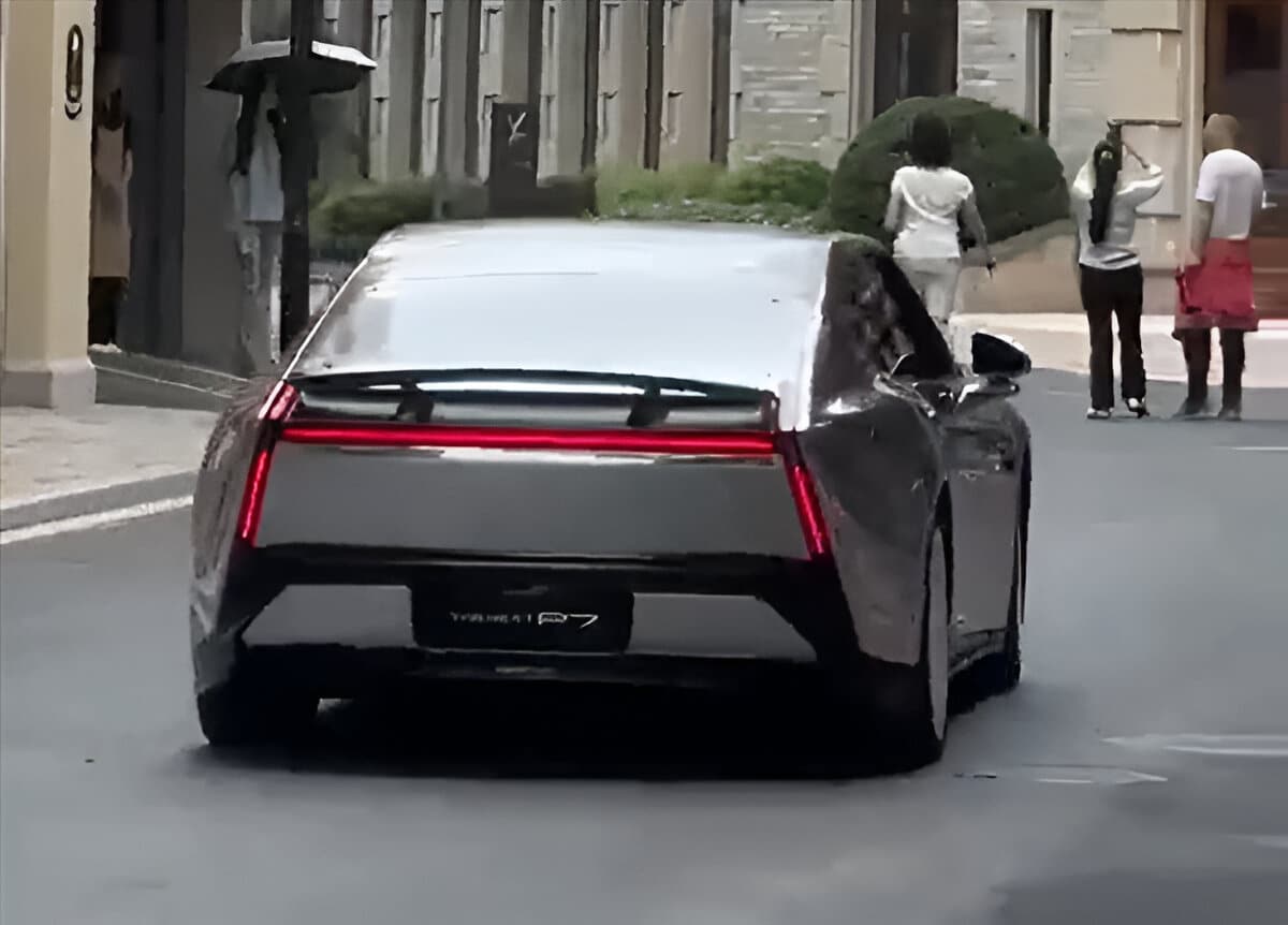 Nouvelle Xpeng P7 2025 : plus puissante, plus grande, prête à défier la Xiaomi SU7